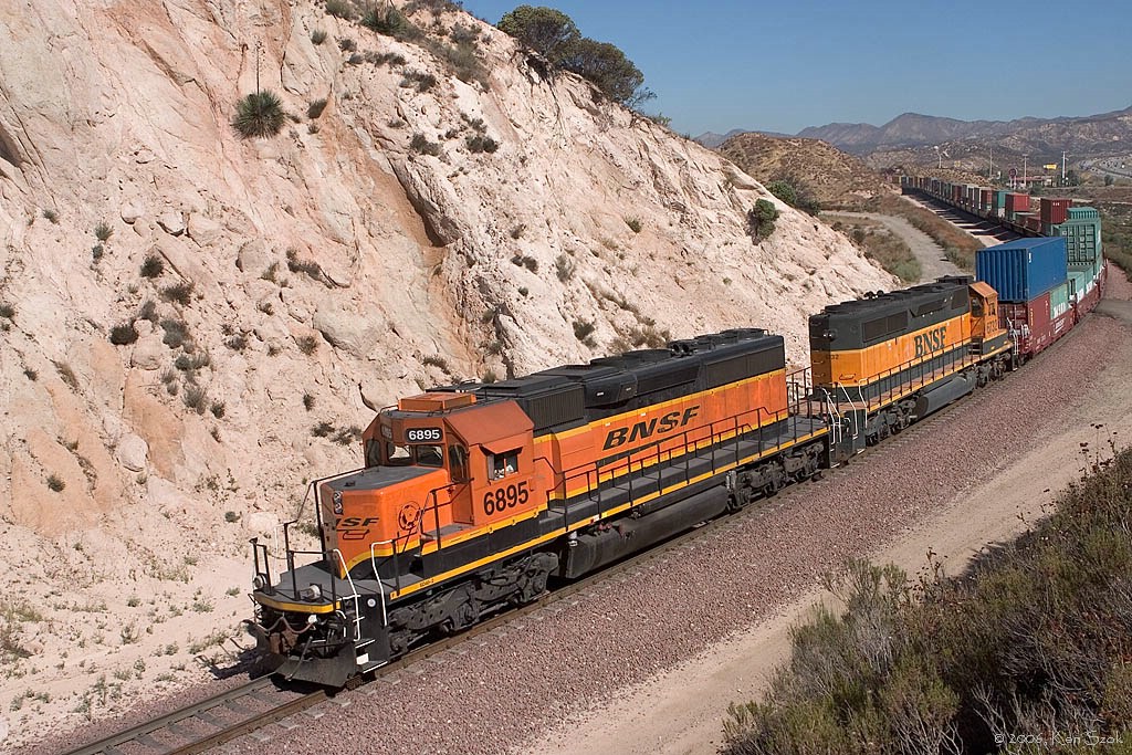 BNSF 6895